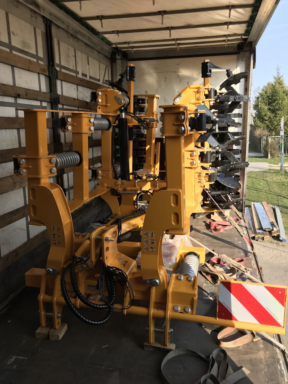 Déchaumeur à dents Agrisem Agromulch Gold porté Repliable à vendre sur ...